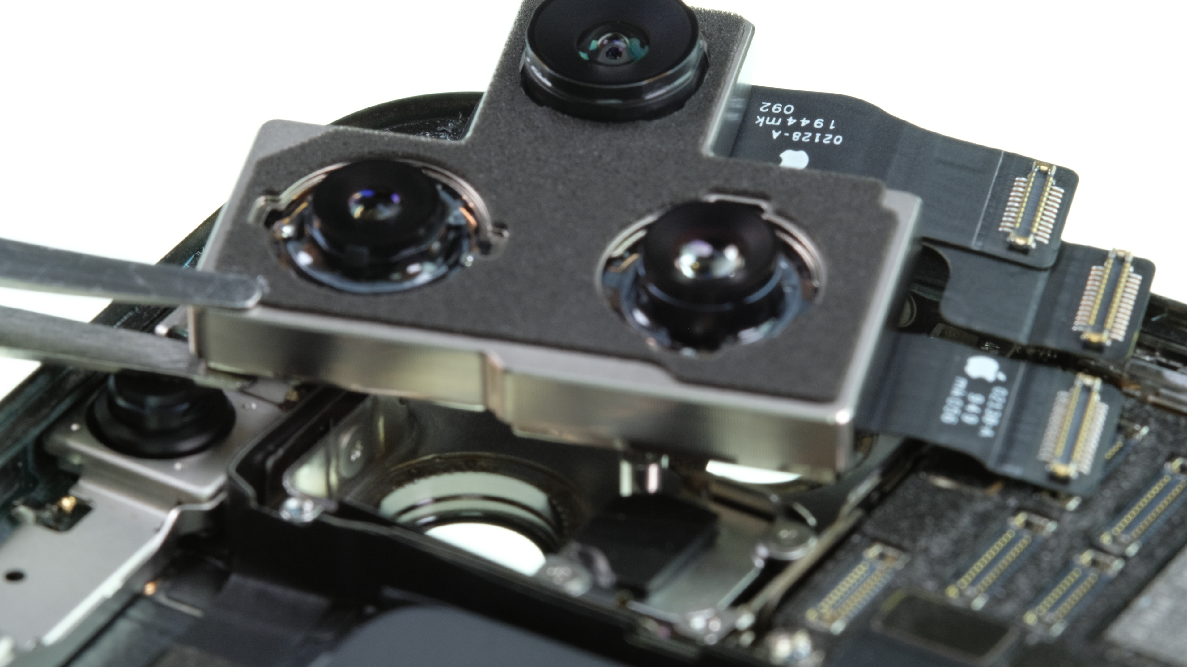 iPhone 11 Pro rear cameras repair guide | iDoc