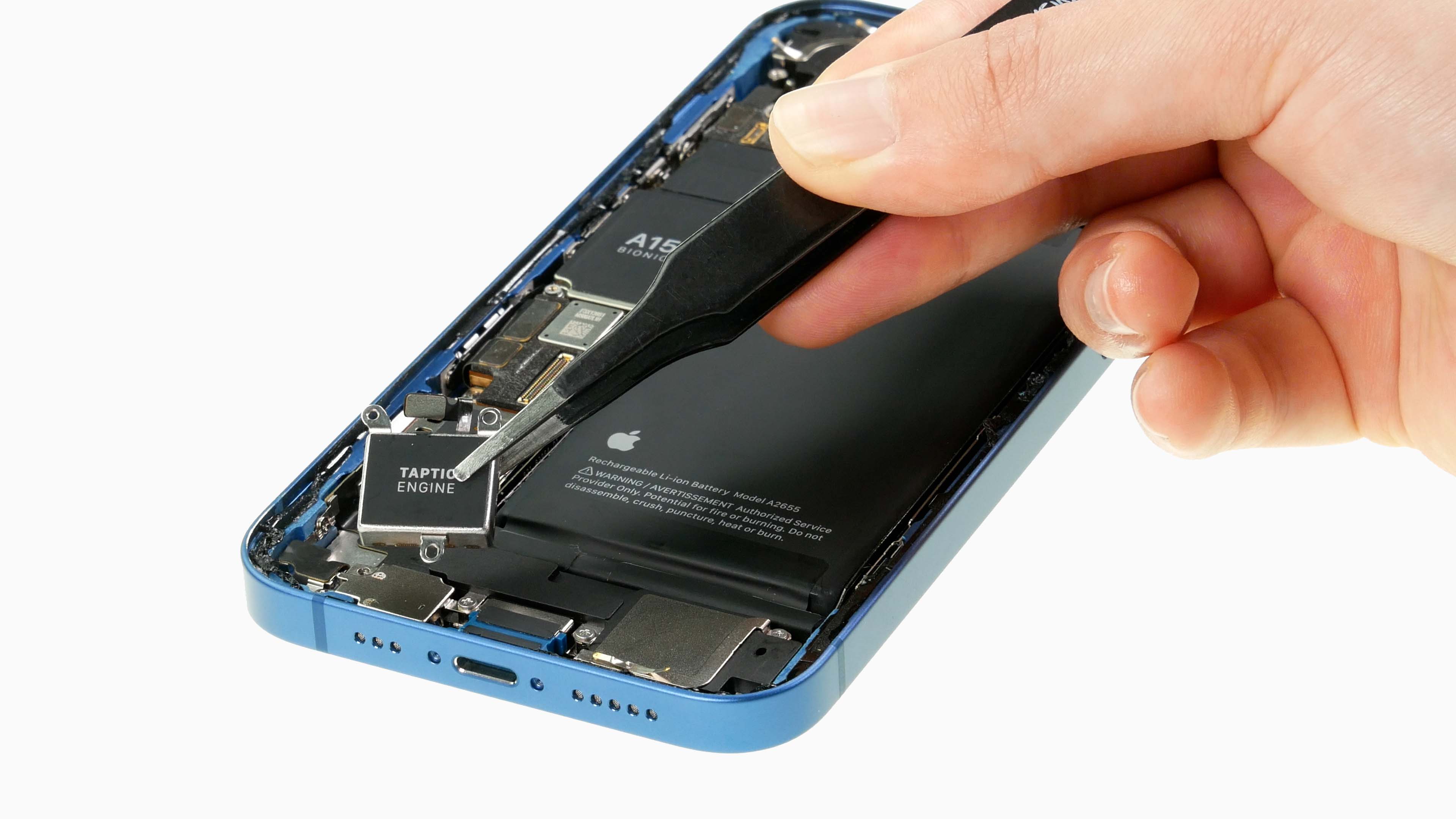 iPhone 13 Taptic Engine replacement - repair guide | iDoc