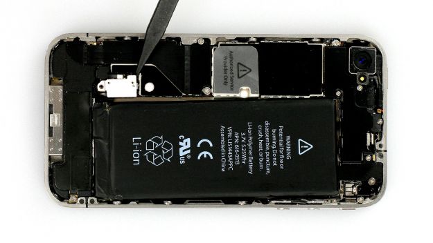 iPhone 4 audio port volume control cable repair guide | iDoc