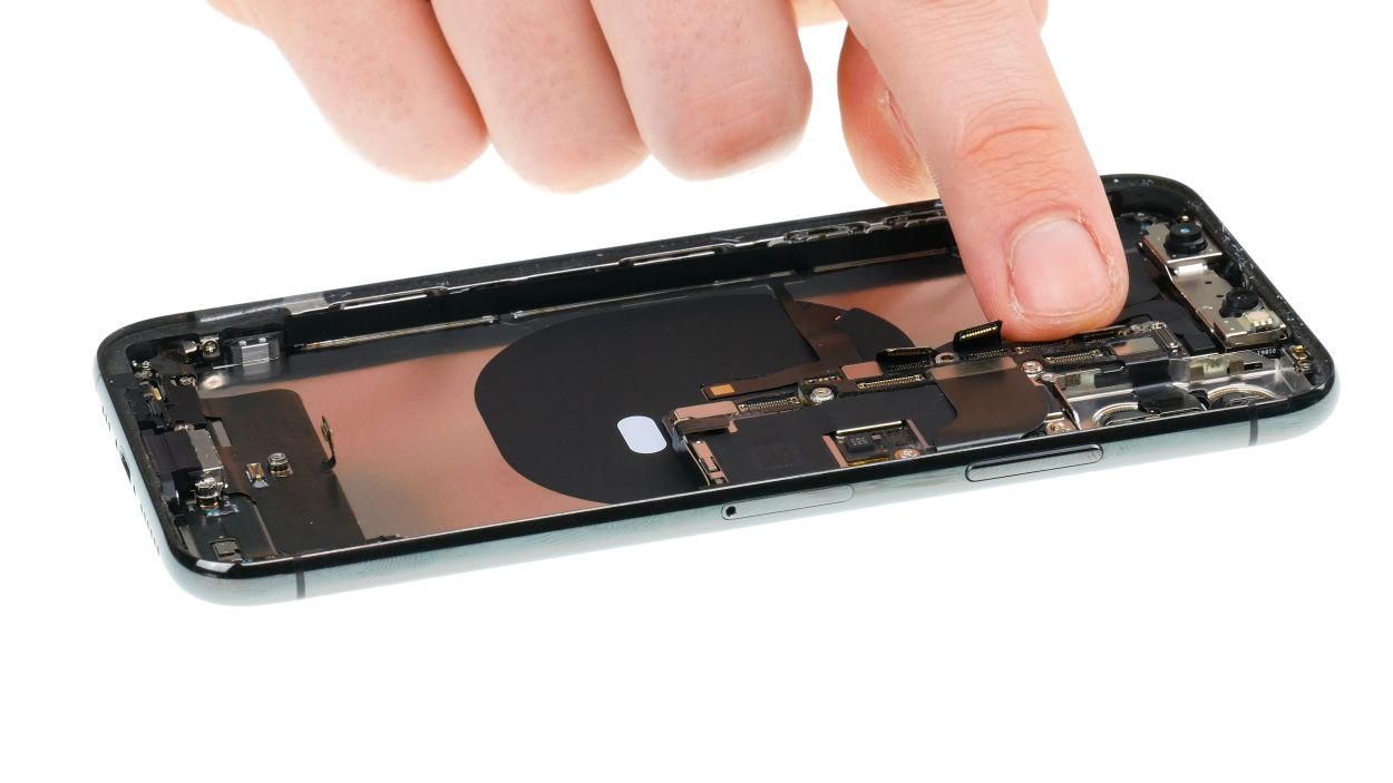 iPhone Xs back cover repair guide | iDoc