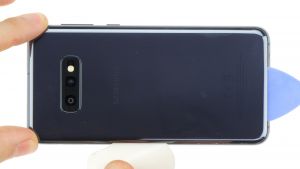 Samsung Galaxy S10e mainboard repair guide | iDoc