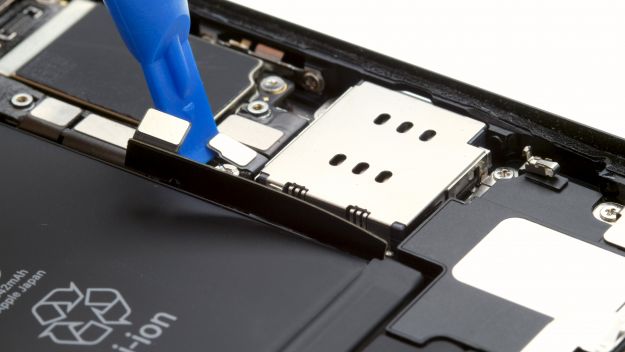 iPhone Xr SIM card reader repair guide | iDoc