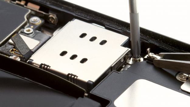 iPhone Xr SIM card reader repair guide | iDoc