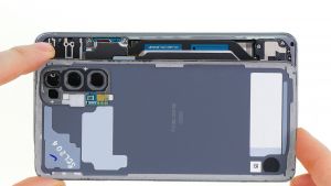 Samsung Galaxy S20 battery replacement - Repair instructions | iDoc