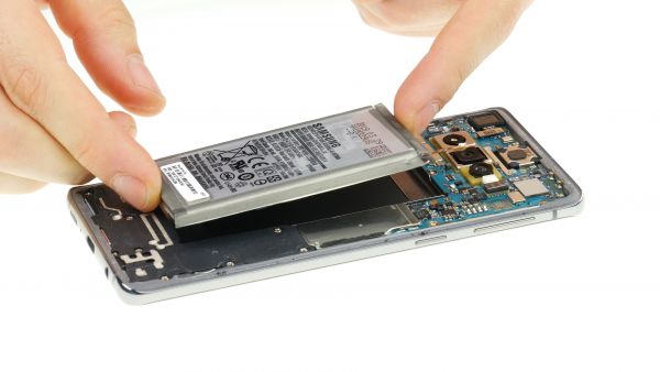 Samsung Galaxy S10 battery repair guide | iDoc