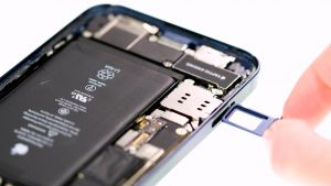 iPhone 12 battery replacement - repair guide | iDoc