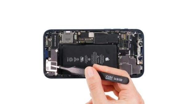 iPhone 12 Lightning connector replacement - repair guide | iDoc