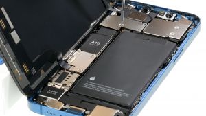 iPhone 13 screen replacement - repair guide | iDoc