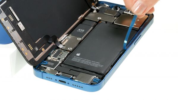 iPhone 13 screen replacement - repair guide | iDoc